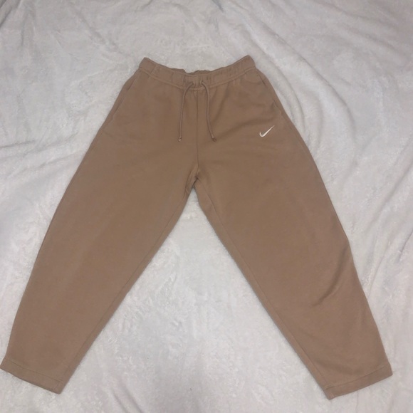 Nike | Pants & Jumpsuits | Womens Nike Tan Sweatpants Petitesmall ...